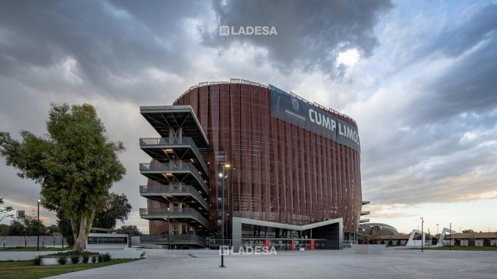 Lienzo Charro - LADESA